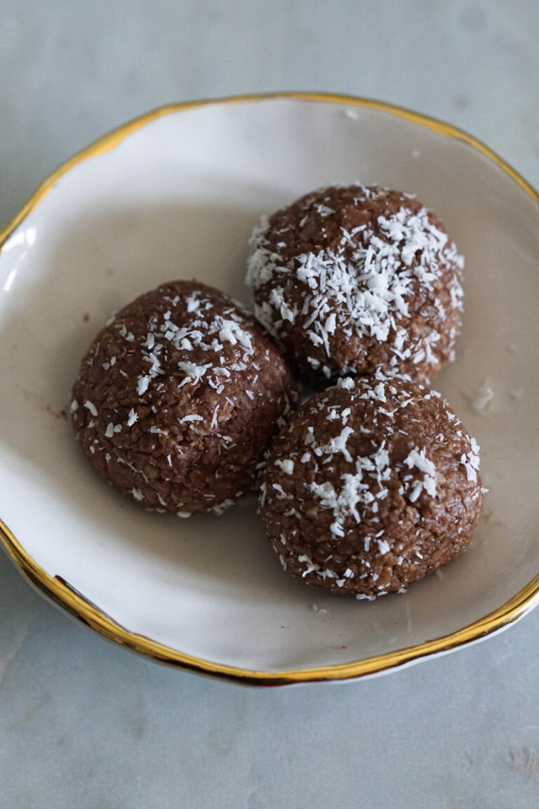 2 Ways Instant Chocolate Coconut Ladoo (Condensed Milk) - Some Indian Girl