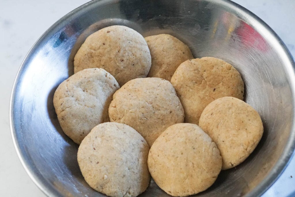 Gujarati Bhakri Recipe - Some Indian Girl