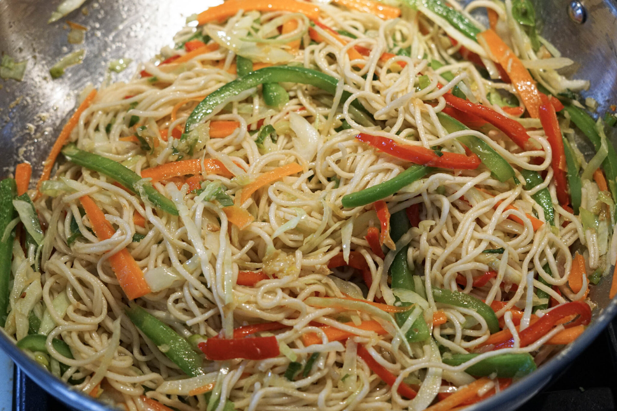 25 Minute BEST Veg Hakka Noodles Recipe - Some Indian Girl